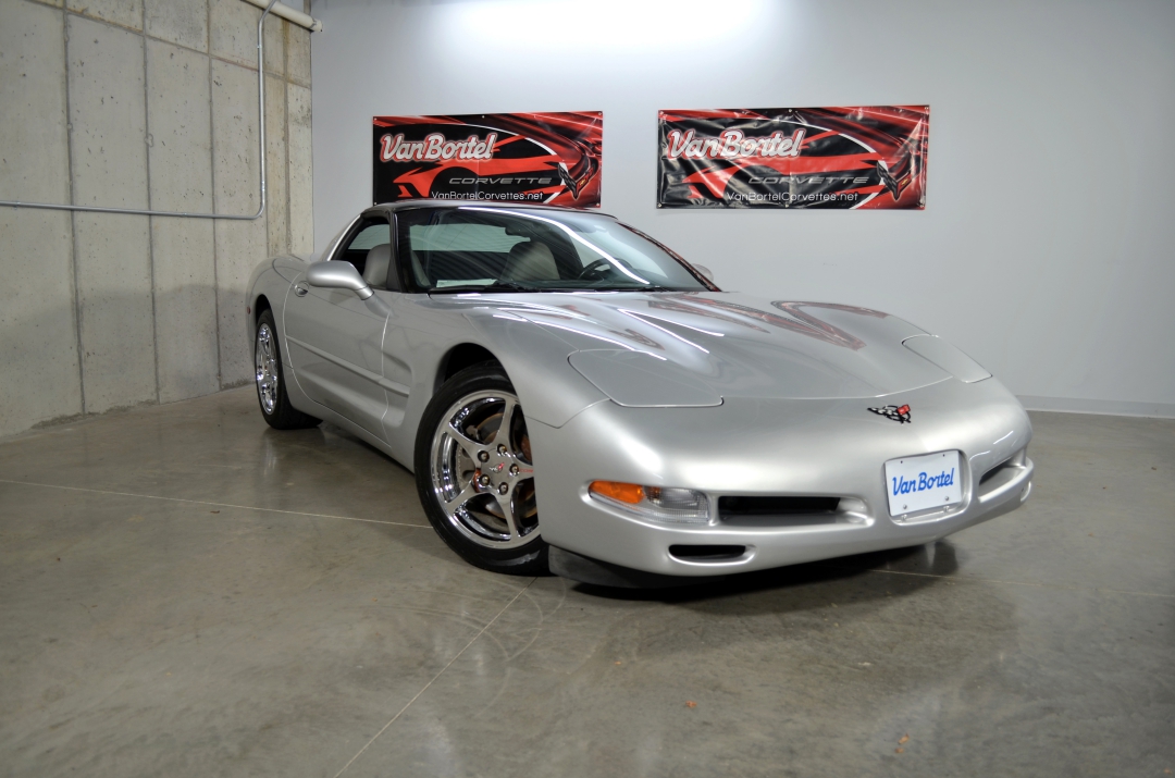 V11954D 1997 Corvette Coupe Sebring Silver Metallic - Van Bortel Corvette